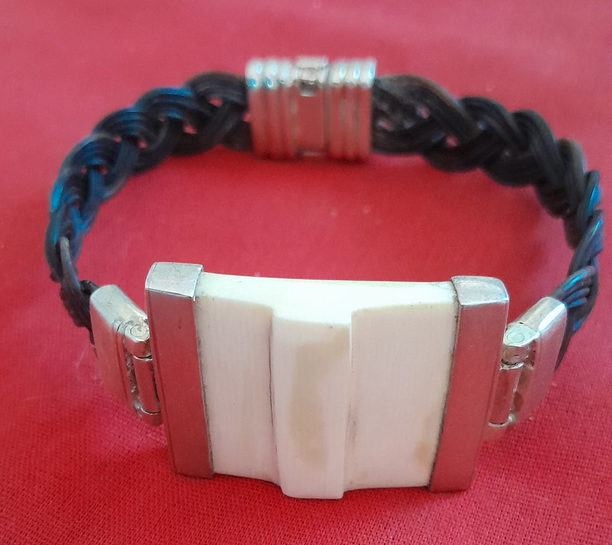 WT3 Warthog Tusk And Braided Elephant Hair – Just Elephant
